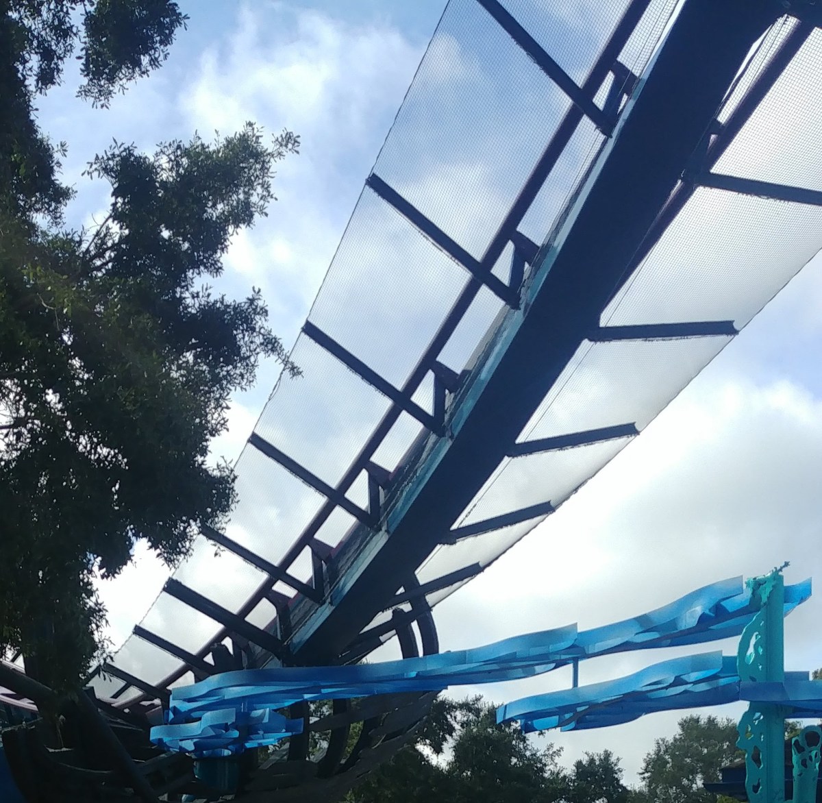 REVIEW: Mako – B&M Hyper Coaster at SeaWorld Orlando – August 2018 ...