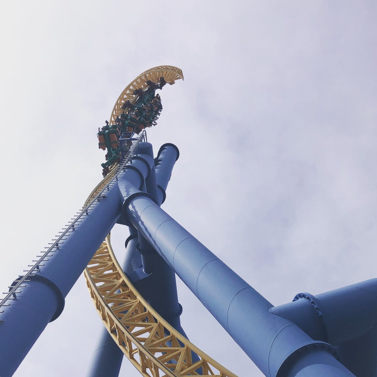 REVIEW: Steel Venom – Intamin Impulse Launch Coaster at Valleyfair ...