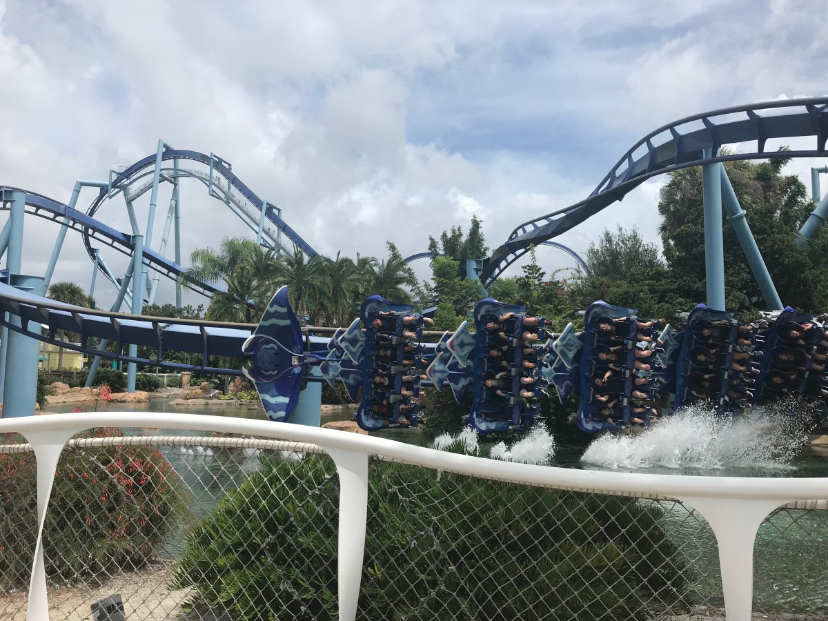 REVIEW: Manta – B&M Flying Coaster at SeaWorld Orlando – December 2019 ...