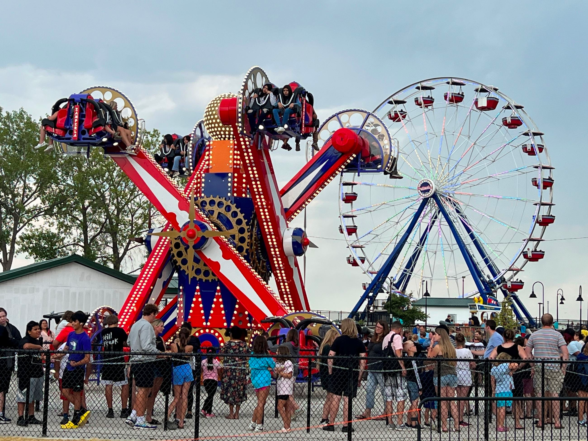 Why Bay Beach’s NebulaZ Ride Is a Must-Try in 2023 – Limitless Park